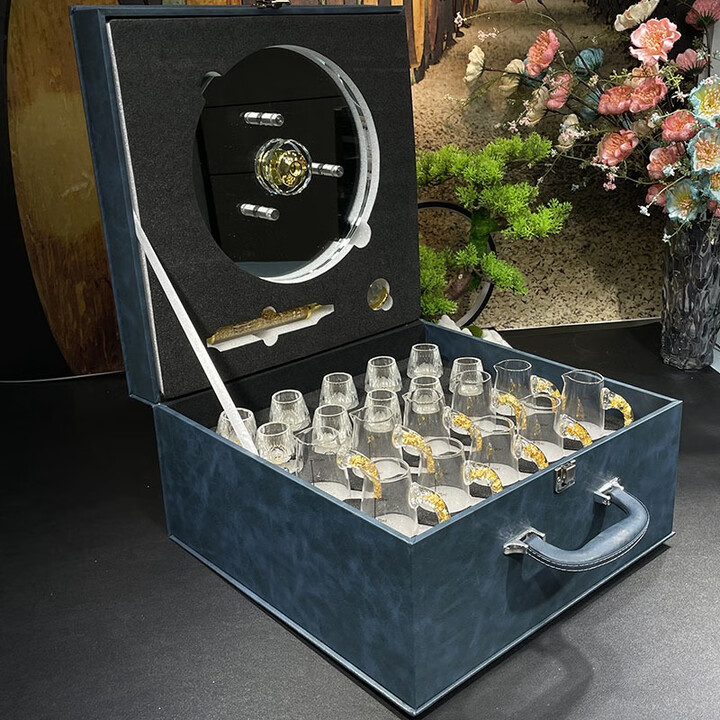GOERGO十全十美24K钻面水滴金箔白酒杯一口杯分酒器送礼手提皮箱套装 10壶10杯+水晶旋转架+手提皮箱 0个【图片 价格 品牌 报价】-京东